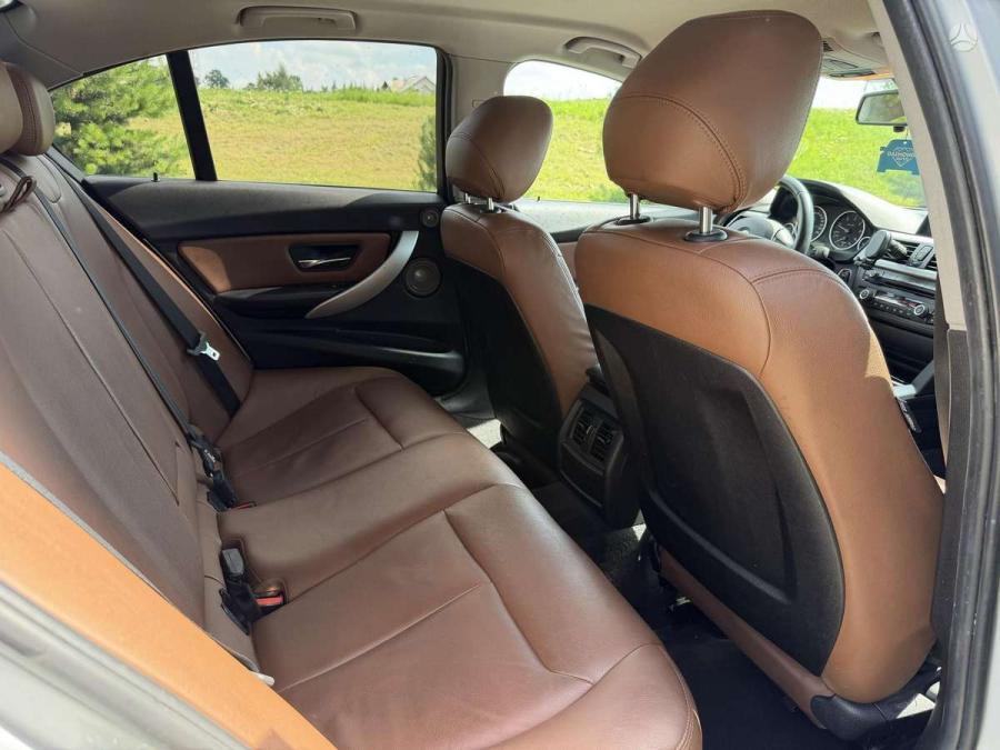 Grey BMW 320 2012 in Kaunas, with an engine capacity of 2.00 L and mileage of 258 thousand km for 9200 €, photo 13 on AUTOMOTO.COM.LV