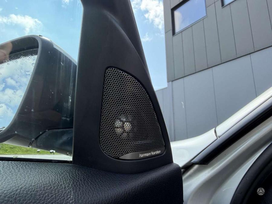 Grey BMW 320 2012 in Kaunas, with an engine capacity of 2.00 L and mileage of 258 thousand km for 9200 €, photo 15 on AUTOMOTO.COM.LV
