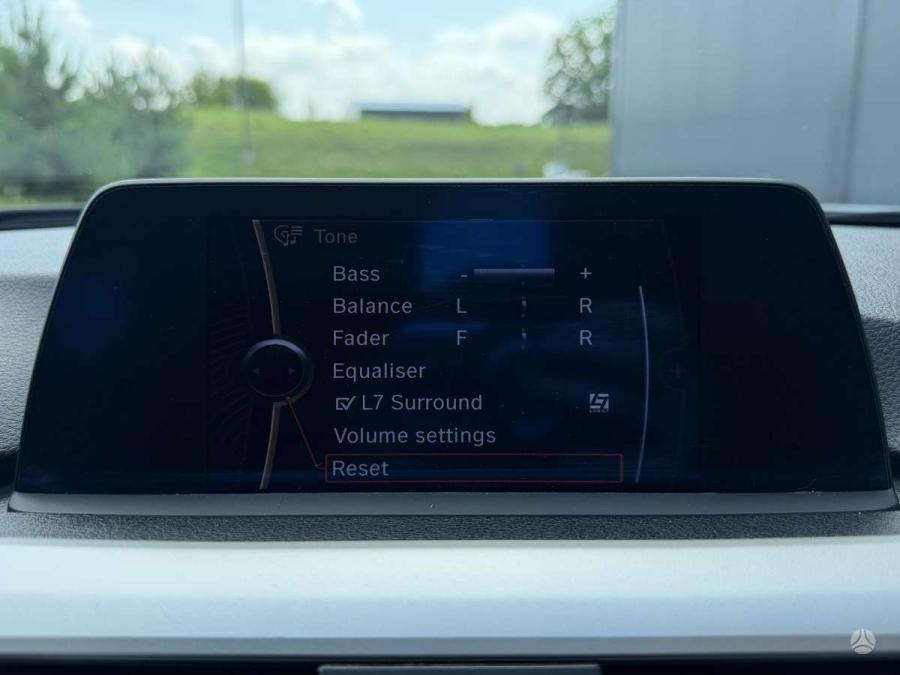 Grey BMW 320 2012 in Kaunas, with an engine capacity of 2.00 L and mileage of 258 thousand km for 9200 €, photo 19 on AUTOMOTO.COM.LV