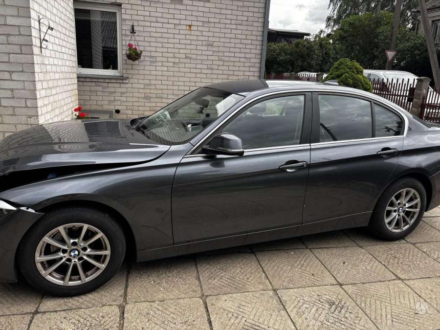 Grey BMW 320 2012 in Kaunas, with an engine capacity of 2.00 L and mileage of 67 thousand km for 7000 €, photo 6 on AUTOMOTO.COM.LV