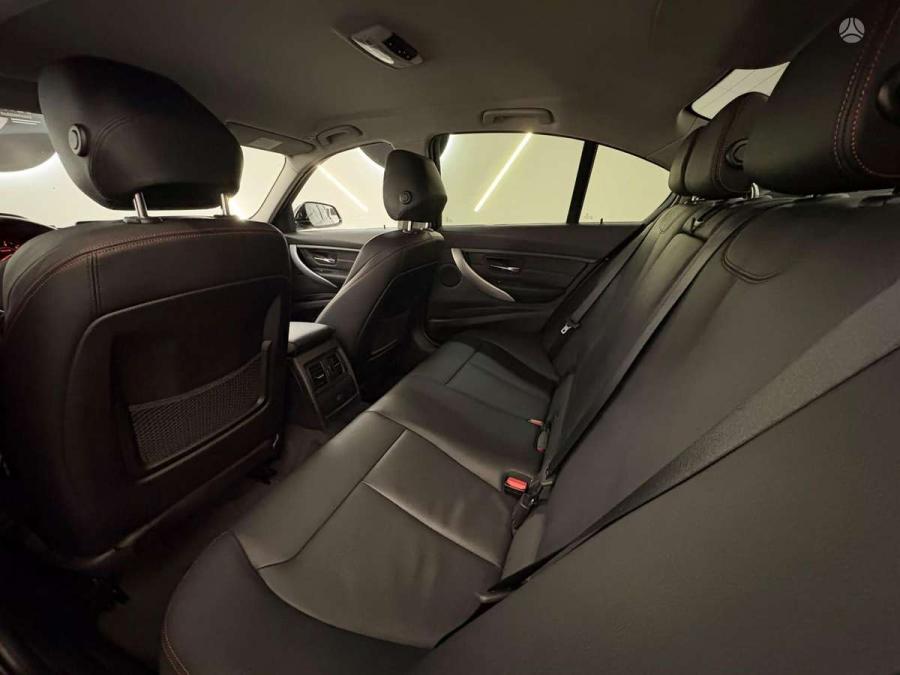 Pelēks BMW 320 2012 Marijampole, ar dzinēja tilpumu 2.00 L un nobraukumu 315 tūkst. km par 9450 €, foto 20 vietnē AUTOMOTO.COM.LV
