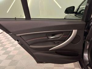Pelēks BMW 320 2012 Marijampole, ar dzinēja tilpumu 2.00 L un nobraukumu 315 tūkst. km par 9450 €, foto 21 vietnē AUTOMOTO.COM.LV