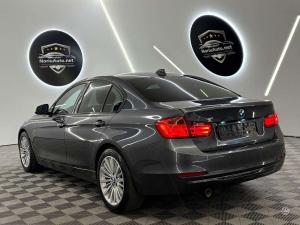 Pelēks BMW 320 2012 Marijampole, ar dzinēja tilpumu 2.00 L un nobraukumu 315 tūkst. km par 9450 €, foto 28 vietnē AUTOMOTO.COM.LV