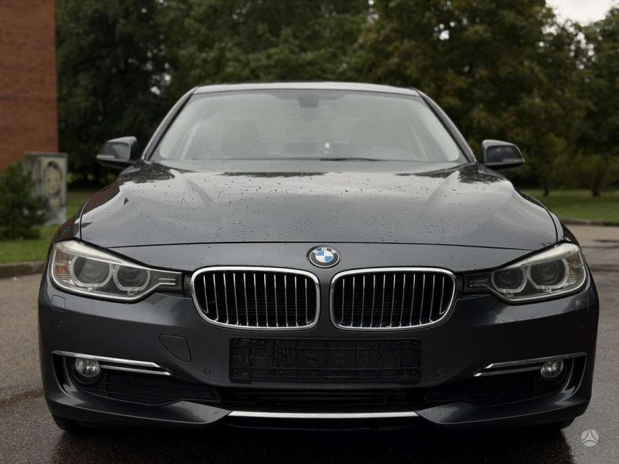 Grey BMW 320 2012 in Rokiskis, with an engine capacity of 2.00 L and mileage of 220 thousand km for 7250 €, photo 12 on AUTOMOTO.COM.LV