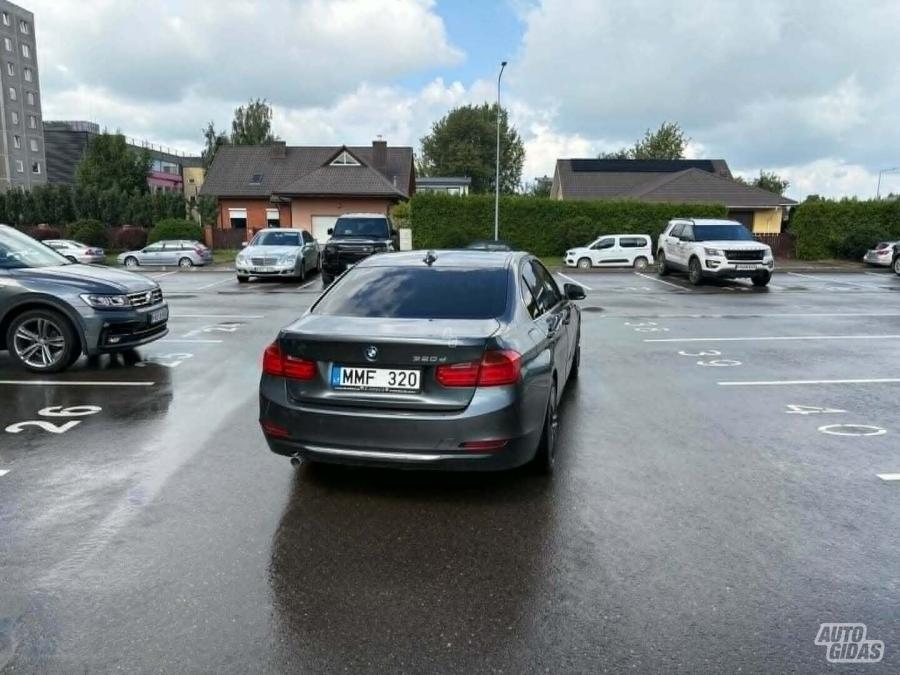 Grey BMW 320 2012 in Kaunas, with an engine capacity of 2.00 L and mileage of 291 thousand km for 9900 €, photo 3 on AUTOMOTO.COM.LV