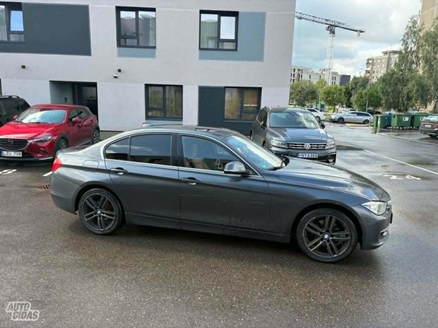 Grey BMW 320 2012 in Kaunas, with an engine capacity of 2.00 L and mileage of 291 thousand km for 9900 €, photo 8 on AUTOMOTO.COM.LV