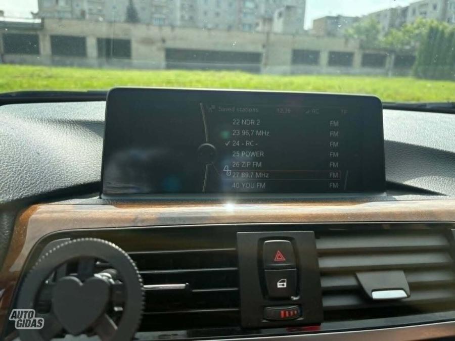 Grey BMW 320 2012 in Kaunas, with an engine capacity of 2.00 L and mileage of 291 thousand km for 9900 €, photo 22 on AUTOMOTO.COM.LV