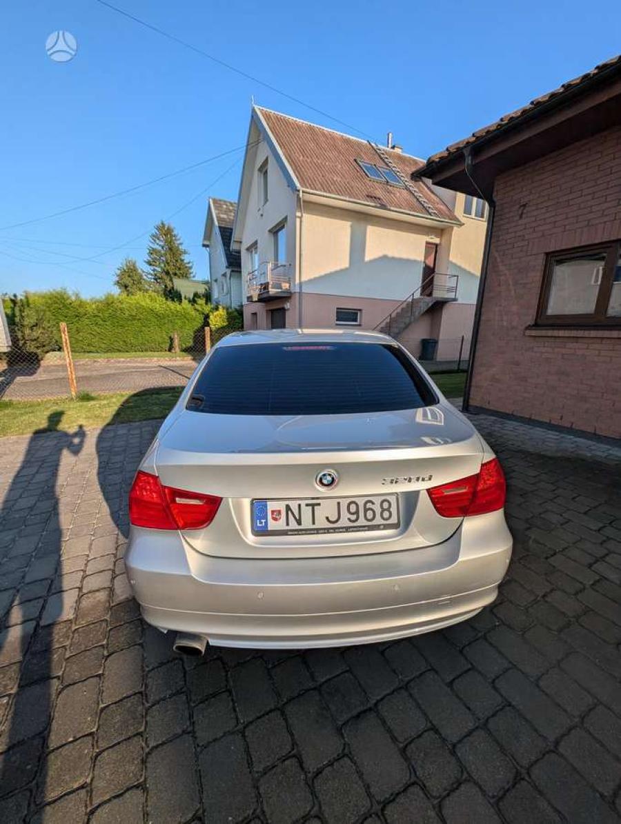 Pelēks BMW 320 2012 Mažeikiai, ar dzinēja tilpumu 2.00 L un nobraukumu 240 tūkst. km par 4200 €, foto 18 vietnē AUTOMOTO.COM.LV