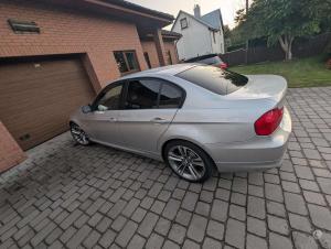 Pelēks BMW 320 2012 Mažeikiai, ar dzinēja tilpumu 2.00 L un nobraukumu 240 tūkst. km par 4200 €, foto 21 vietnē AUTOMOTO.COM.LV