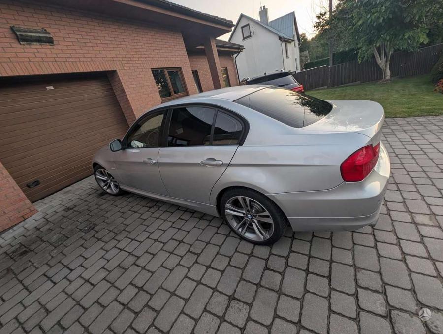 Pelēks BMW 320 2012 Mažeikiai, ar dzinēja tilpumu 2.00 L un nobraukumu 240 tūkst. km par 4200 €, foto 21 vietnē AUTOMOTO.COM.LV