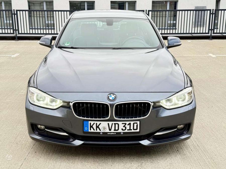 Grey BMW 320 2012 in Vilnius, with an engine capacity of 2.00 L and mileage of 279 thousand km for 5990 €, photo 3 on AUTOMOTO.COM.LV