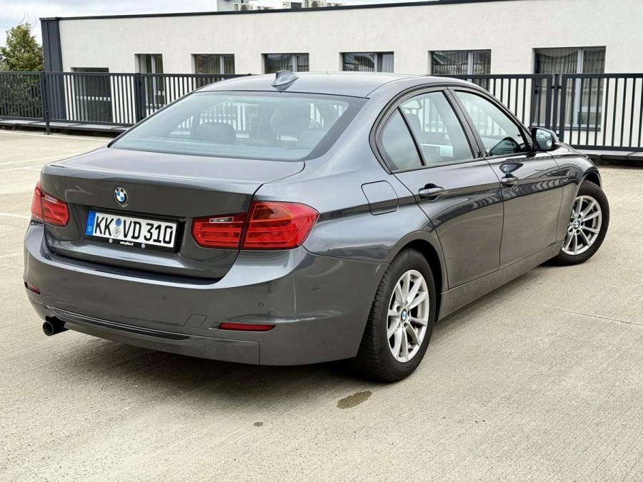 Grey BMW 320 2012 in Vilnius, with an engine capacity of 2.00 L and mileage of 279 thousand km for 5990 €, photo 8 on AUTOMOTO.COM.LV