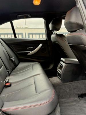 Grey BMW 320 2012 in Vilnius, with an engine capacity of 2.00 L and mileage of 279 thousand km for 5990 €, photo 13 on AUTOMOTO.COM.LV