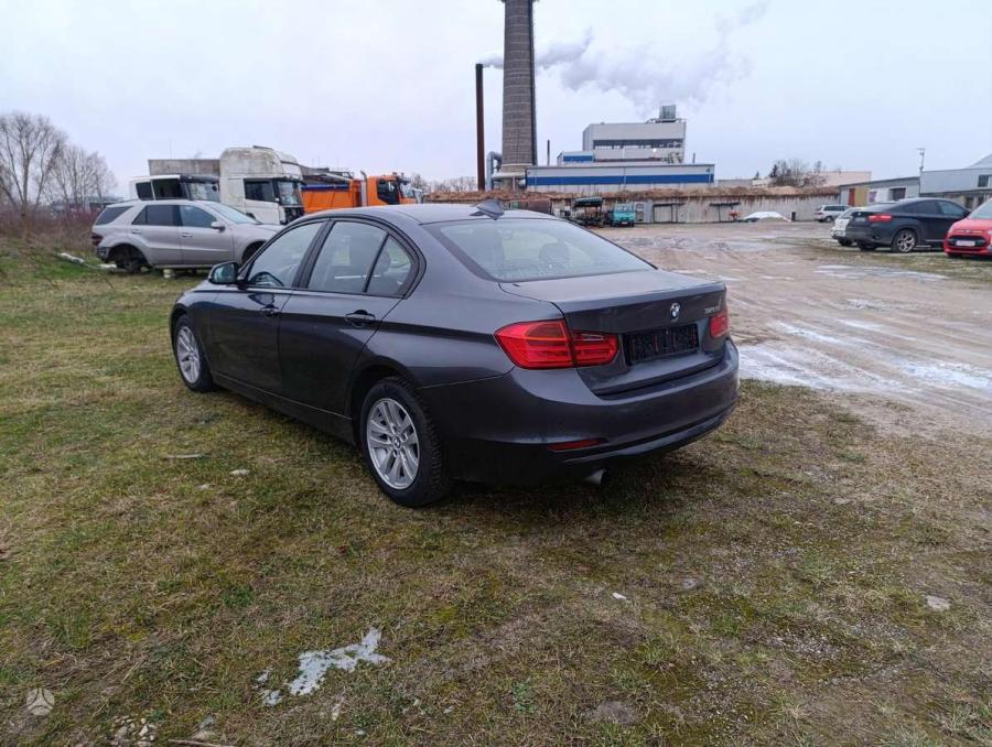 Grey BMW 320 2013 in Silute, with an engine capacity of 1.60 L and mileage of 218 thousand km for 5800 €, photo 4 on AUTOMOTO.COM.LV