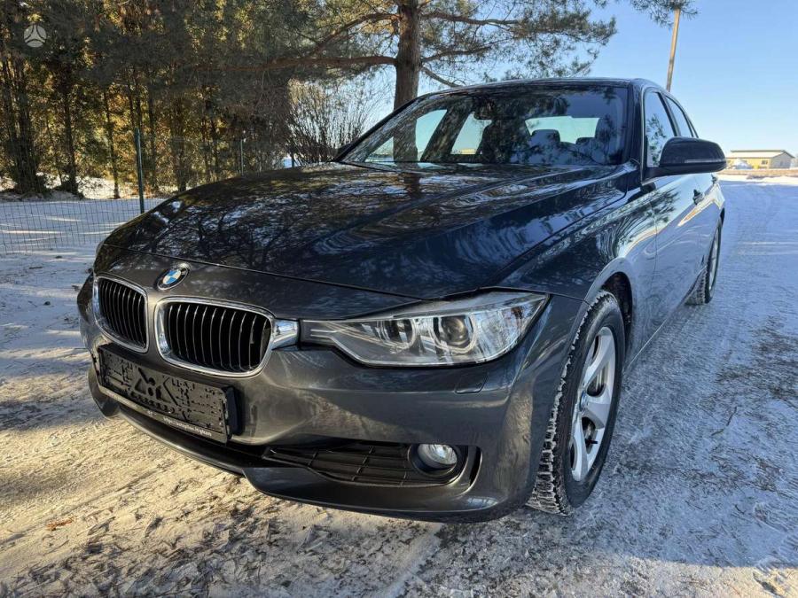 Pelēks BMW 320 2013 Alīta, ar dzinēja tilpumu 2.00 L un nobraukumu 290 tūkst. km par 6750 €, foto 2 vietnē AUTOMOTO.COM.LV