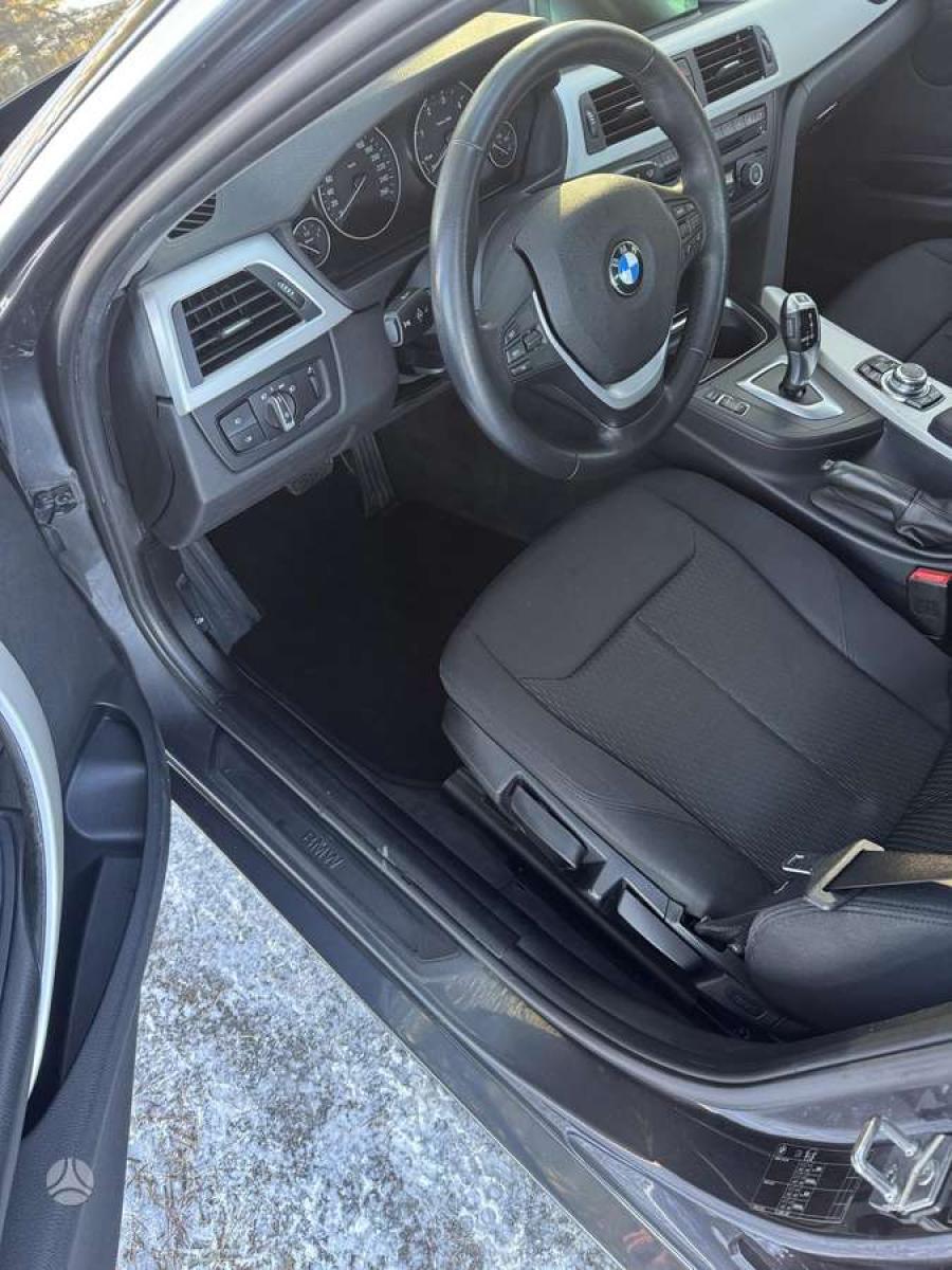 Pelēks BMW 320 2013 Alīta, ar dzinēja tilpumu 2.00 L un nobraukumu 290 tūkst. km par 6750 €, foto 17 vietnē AUTOMOTO.COM.LV