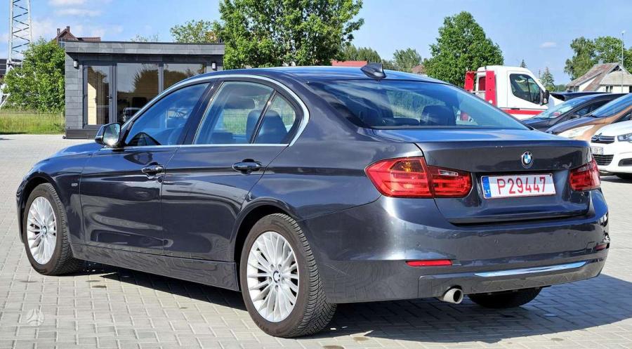 Grey BMW 320 2013 in Taurage, with an engine capacity of 2.00 L and mileage of 324 thousand km for 6300 €, photo 6 on AUTOMOTO.COM.LV