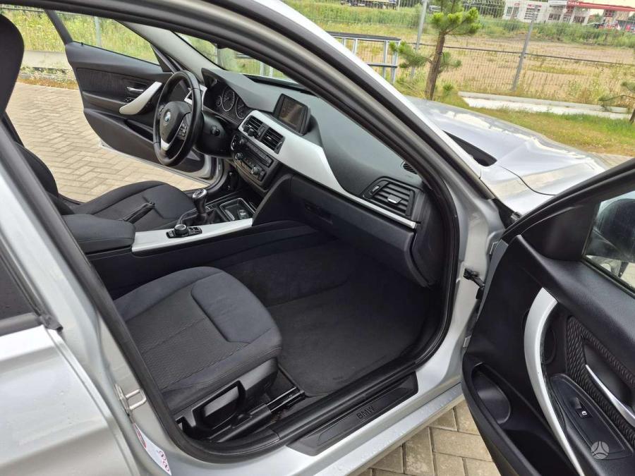 Pelēks BMW 320 2013 Tauragė, ar dzinēja tilpumu 2.00 L un nobraukumu 245 tūkst. km par 4300 €, foto 12 vietnē AUTOMOTO.COM.LV