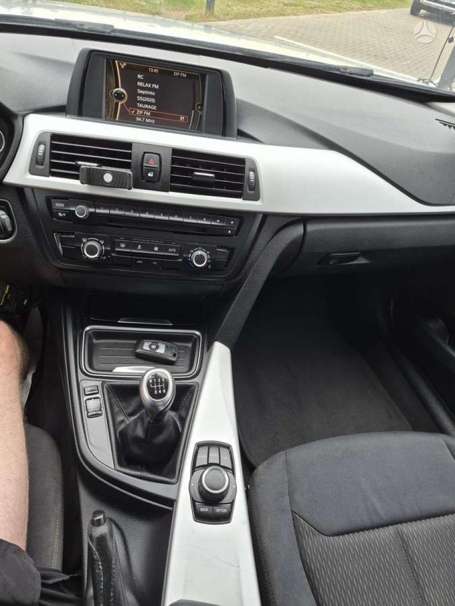 Pelēks BMW 320 2013 Tauragė, ar dzinēja tilpumu 2.00 L un nobraukumu 245 tūkst. km par 4300 €, foto 15 vietnē AUTOMOTO.COM.LV