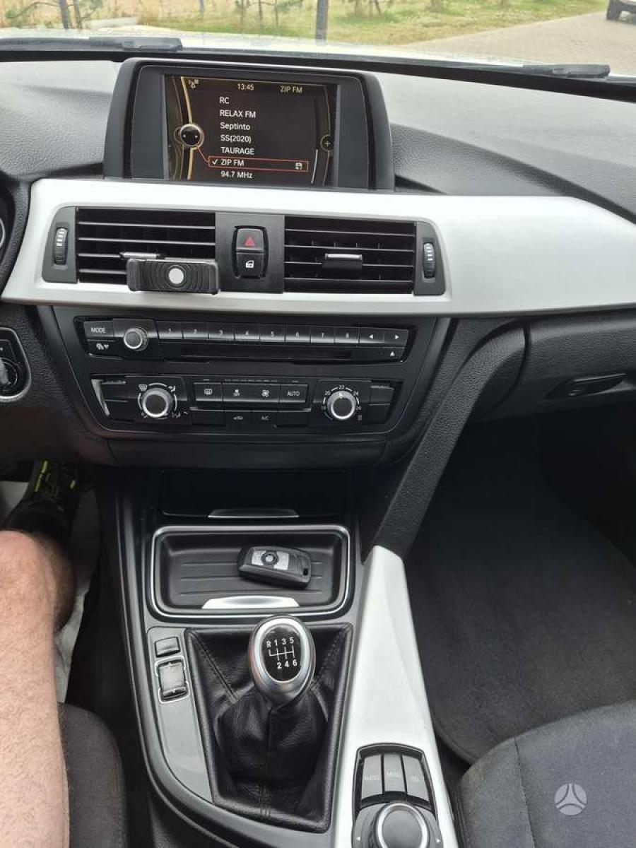 Pelēks BMW 320 2013 Tauragė, ar dzinēja tilpumu 2.00 L un nobraukumu 245 tūkst. km par 4300 €, foto 16 vietnē AUTOMOTO.COM.LV
