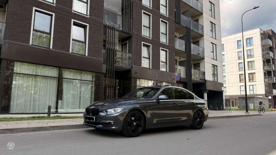 Grey BMW 320 2013 in Vilnius, with an engine capacity of 2.00 L and mileage of 328 thousand km for 9800 €, photo 3 on AUTOMOTO.COM.LV