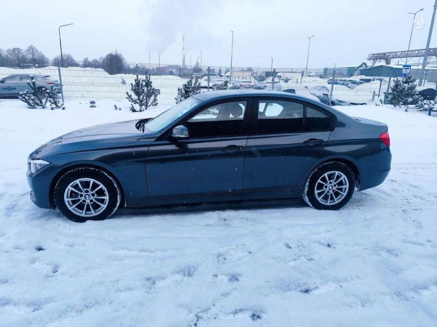 Grey BMW 320 2014 in Siauliai, with an engine capacity of 2.00 L and mileage of 183 thousand km for 6700 €, photo 4 on AUTOMOTO.COM.LV