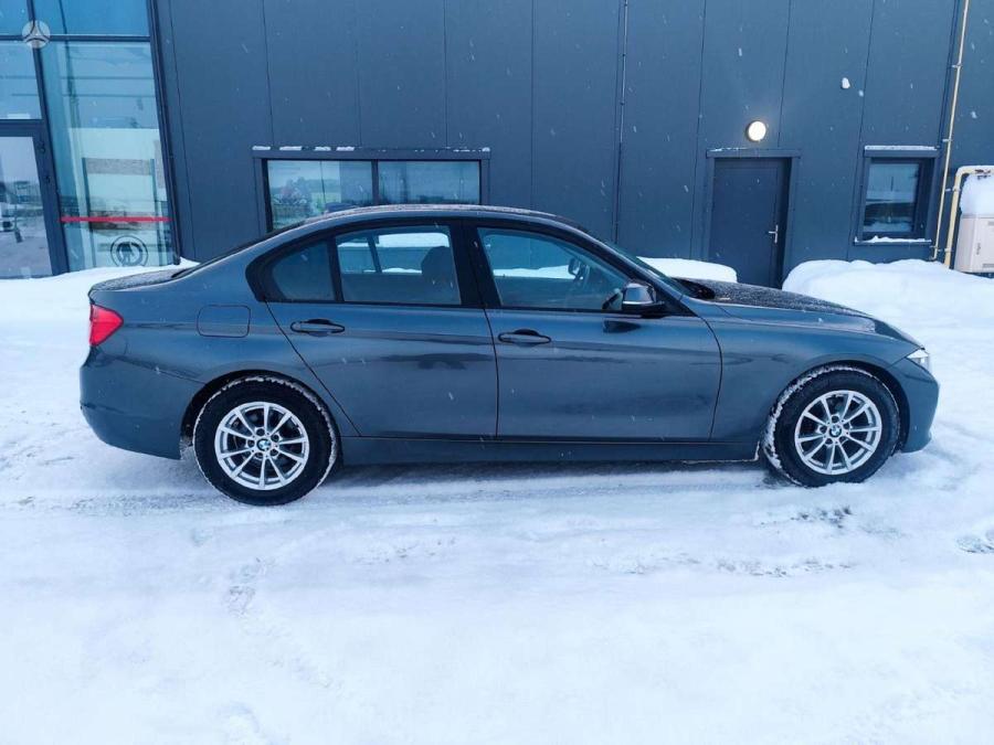 Grey BMW 320 2014 in Siauliai, with an engine capacity of 2.00 L and mileage of 183 thousand km for 6700 €, photo 8 on AUTOMOTO.COM.LV