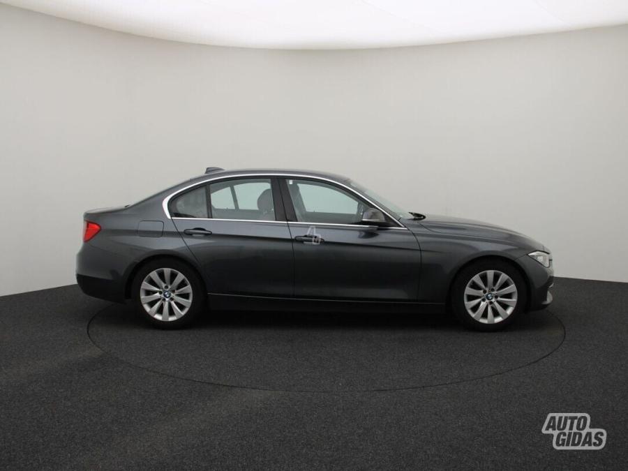 Grey BMW 320 2014 in Vilnius, with an engine capacity of 2.00 L and mileage of 273 thousand km for 11299 €, photo 9 on AUTOMOTO.COM.LV