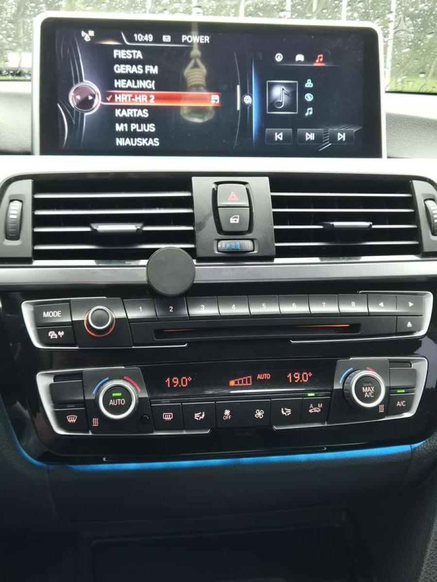 Grey BMW 320 2014 in Vilnius, with an engine capacity of 2.00 L and mileage of 281 thousand km for 7999 €, photo 6 on AUTOMOTO.COM.LV