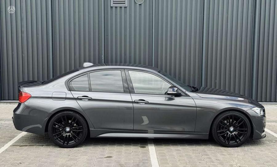Grey BMW 320 2014 in Kaunas, with an engine capacity of 2.00 L and mileage of 193 thousand km for 12900 €, photo 9 on AUTOMOTO.COM.LV