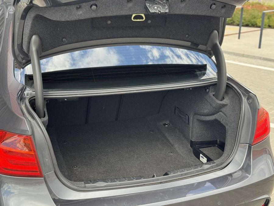 Grey BMW 320 2014 in Kaunas, with an engine capacity of 2.00 L and mileage of 193 thousand km for 12900 €, photo 25 on AUTOMOTO.COM.LV