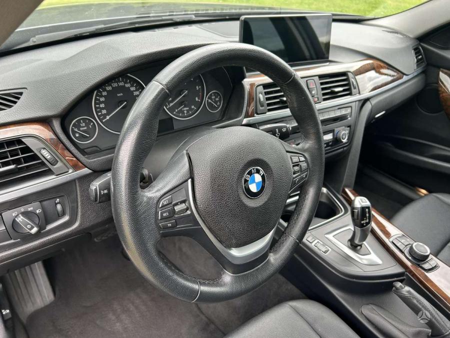 Pelēks BMW 320 2014 Viļņa, ar dzinēja tilpumu 2.00 L un nobraukumu 262 tūkst. km par 8500 €, foto 8 vietnē AUTOMOTO.COM.LV