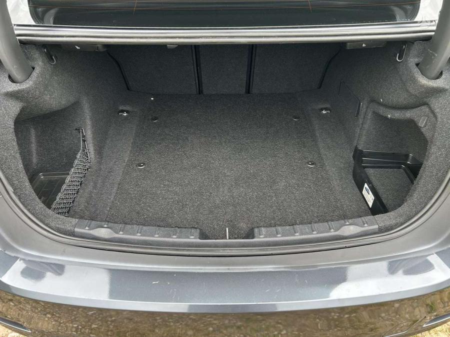 Pelēks BMW 320 2014 Viļņa, ar dzinēja tilpumu 2.00 L un nobraukumu 262 tūkst. km par 8500 €, foto 12 vietnē AUTOMOTO.COM.LV
