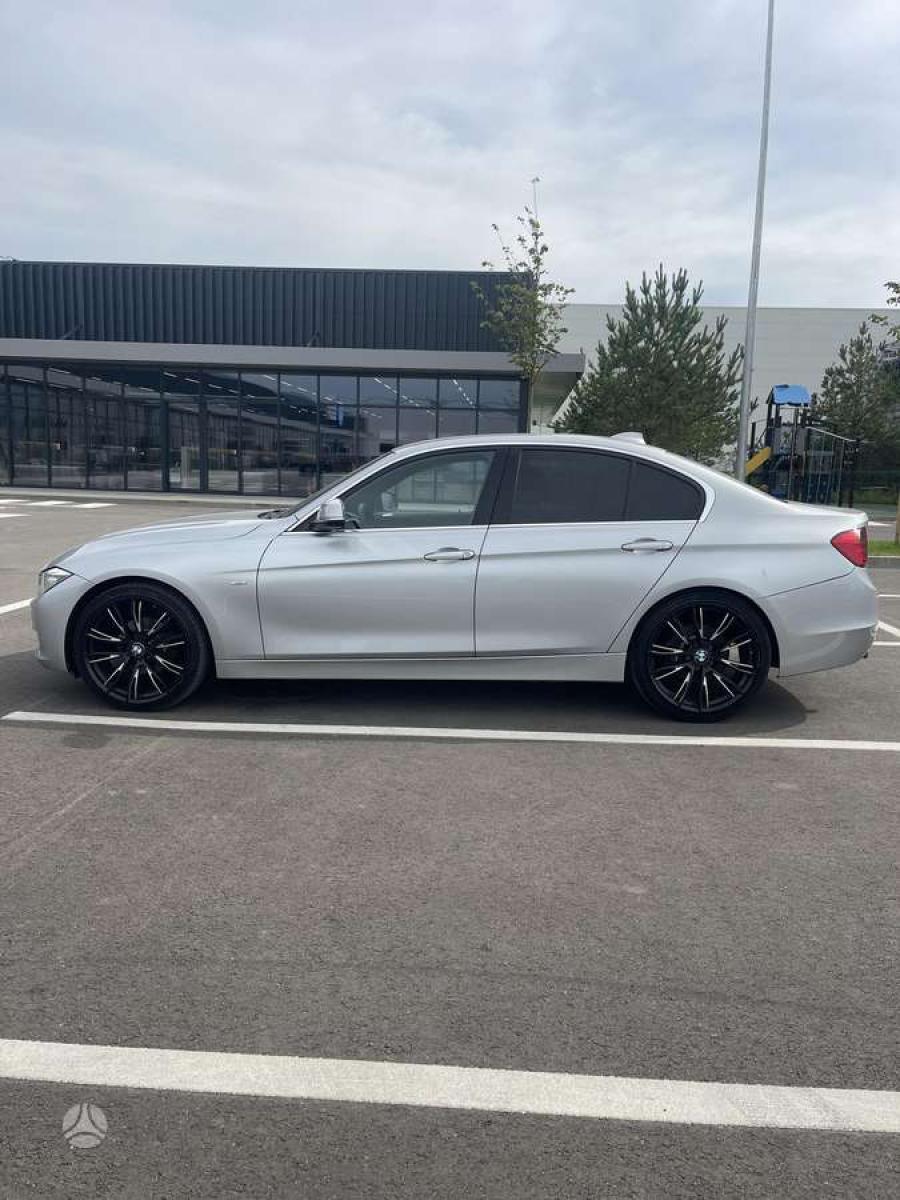 Grey BMW 320 2014 in Kaunas, with an engine capacity of 0.20 L and mileage of 355 thousand km for 7750 €, photo 4 on AUTOMOTO.COM.LV