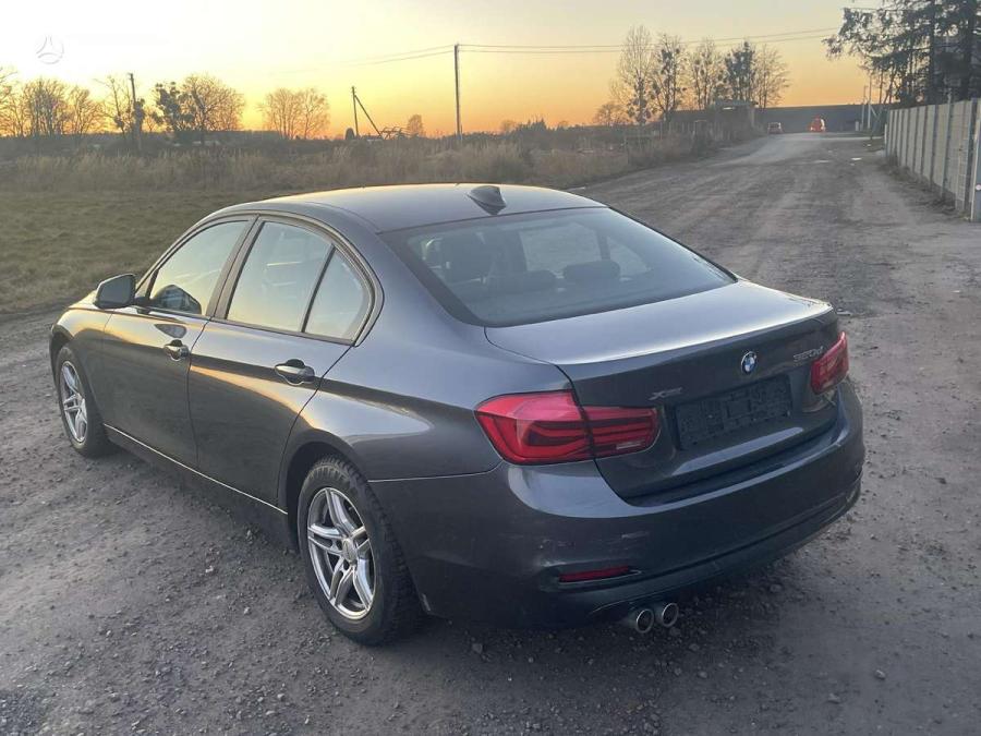 Grey BMW 320 2016 in Kaunas, with an engine capacity of 2.00 L and mileage of 273 thousand km for 7950 €, photo 6 on AUTOMOTO.COM.LV