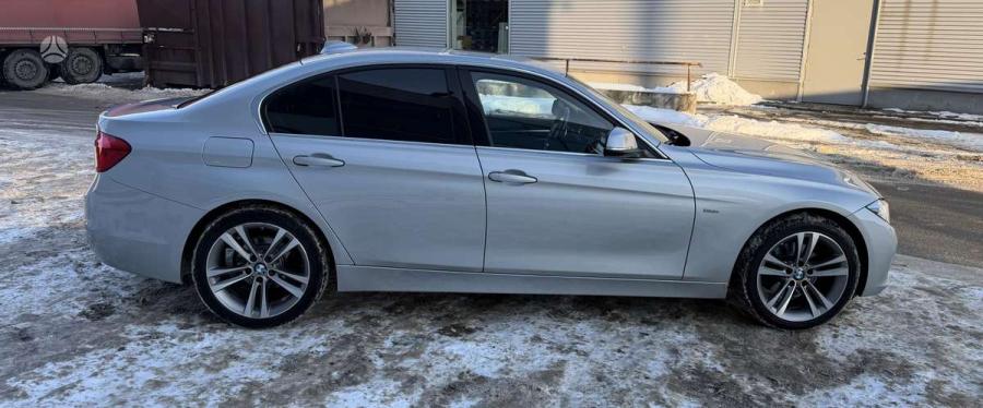Grey BMW 320 2016 in Vilnius, with an engine capacity of 2.00 L and mileage of 198 thousand km for 14999 €, photo 6 on AUTOMOTO.COM.LV