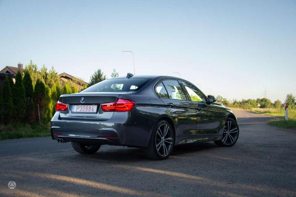 Pelēks BMW 320 2016 Elektrėnai, ar dzinēja tilpumu 2.00 L un nobraukumu 245 tūkst. km par 14550 €, foto 5 vietnē AUTOMOTO.COM.LV