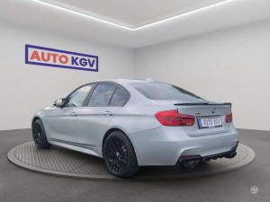 Grey BMW 320 2016 in Vilnius, with an engine capacity of 2.00 L and mileage of 226 thousand km for 13499 €, photo 4 on AUTOMOTO.COM.LV