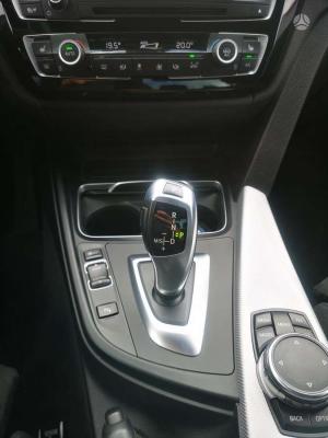Grey BMW 320 2016 in Radviliskis, with an engine capacity of 2.00 L and mileage of 176 thousand km for 16200 €, photo 10 on AUTOMOTO.COM.LV