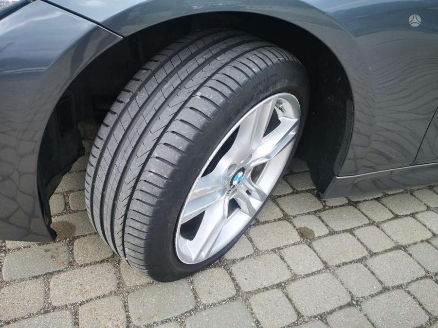 Grey BMW 320 2016 in Radviliskis, with an engine capacity of 2.00 L and mileage of 176 thousand km for 16200 €, photo 20 on AUTOMOTO.COM.LV