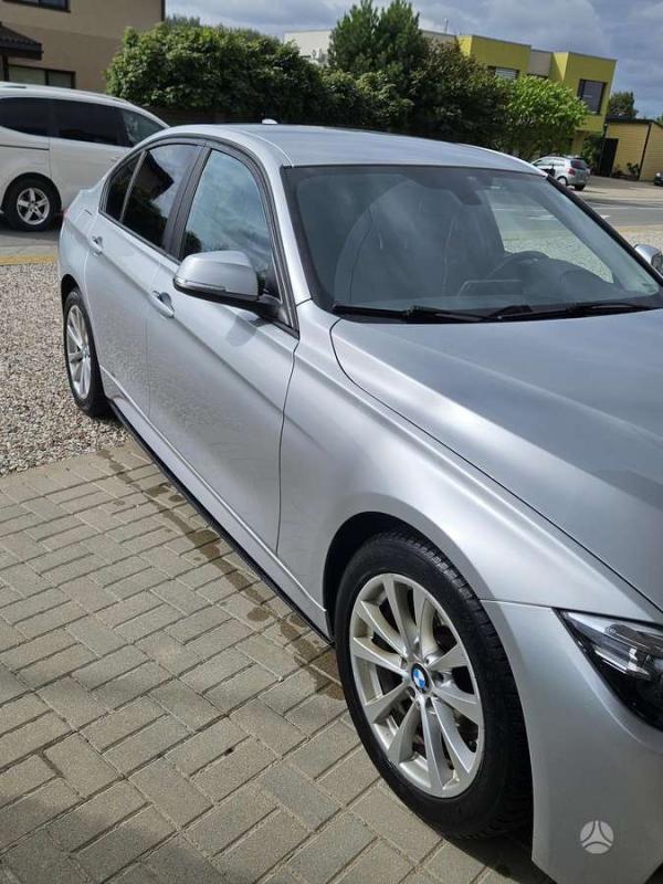 Grey BMW 320 2017 in Kaunas, with an engine capacity of 2.00 L and mileage of 169 thousand km for 12000 €, photo 3 on AUTOMOTO.COM.LV