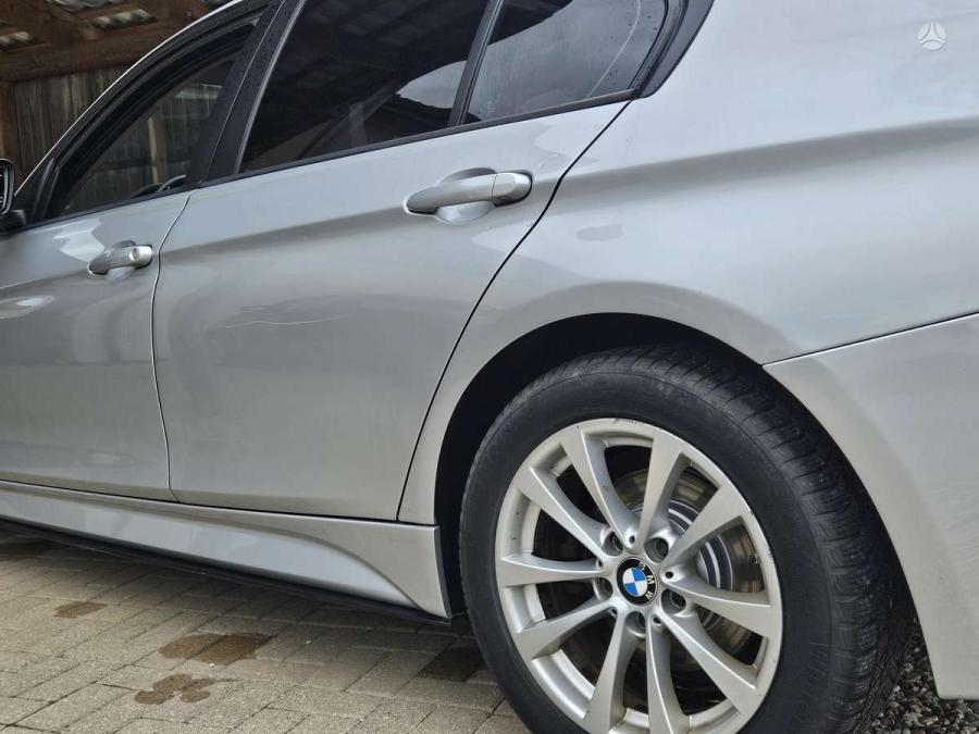 Grey BMW 320 2017 in Kaunas, with an engine capacity of 2.00 L and mileage of 169 thousand km for 12000 €, photo 17 on AUTOMOTO.COM.LV