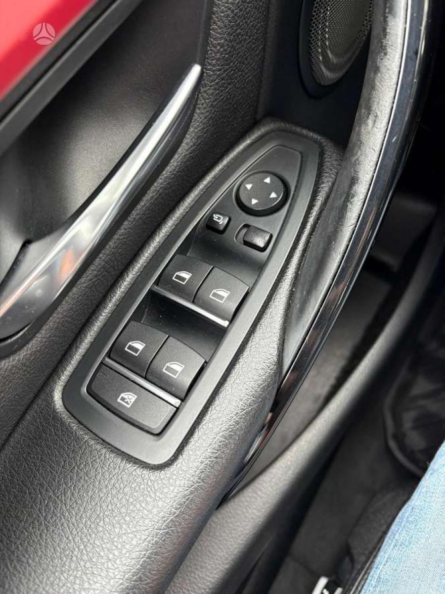 Pelēks BMW 320 2017 Kauņa, ar dzinēja tilpumu 2.00 L un nobraukumu 156 tūkst. km par 14800 €, foto 17 vietnē AUTOMOTO.COM.LV