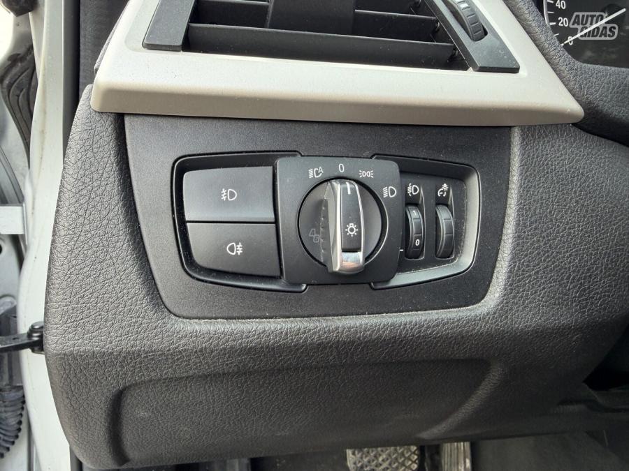 Grey BMW 320 2018 in Panevezys, with an engine capacity of 2.00 L and mileage of 205 thousand km for 11999 €, photo 20 on AUTOMOTO.COM.LV