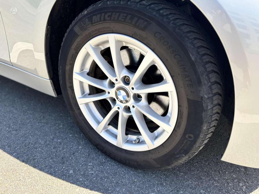 Pelēks BMW 320 2018 Kauņa, ar dzinēja tilpumu 2.00 L un nobraukumu 206 tūkst. km par 11999 €, foto 13 vietnē AUTOMOTO.COM.LV