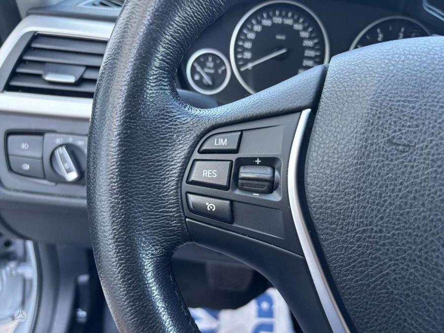 Pelēks BMW 320 2018 Kauņa, ar dzinēja tilpumu 2.00 L un nobraukumu 206 tūkst. km par 11999 €, foto 23 vietnē AUTOMOTO.COM.LV