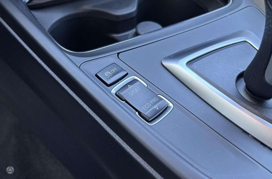 Pelēks BMW 320 2018 Kauņa, ar dzinēja tilpumu 2.00 L un nobraukumu 206 tūkst. km par 11999 €, foto 33 vietnē AUTOMOTO.COM.LV