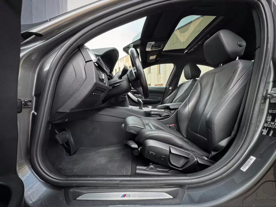 Grey BMW 320 2018 in Riga, with an engine capacity of 2.00 L and mileage of 179 thousand km for 16700 €, photo 18 on AUTOMOTO.COM.LV