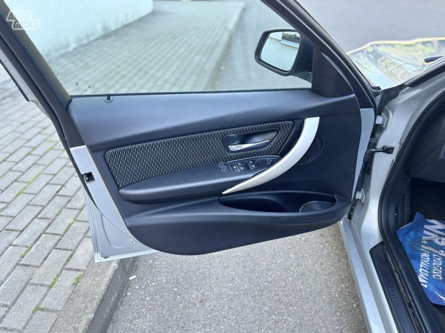 Pelēks BMW 320 2018 Kauņa, ar dzinēja tilpumu 2.00 L un nobraukumu 205 tūkst. km par 11999 €, foto 14 vietnē AUTOMOTO.COM.LV