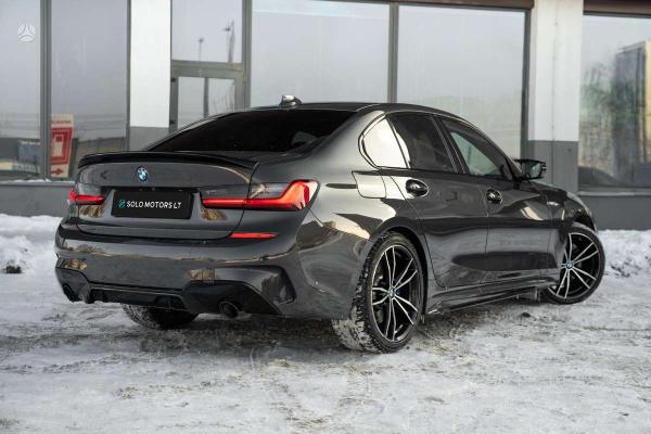 Pelēks BMW 320 2019 Viļņa, ar dzinēja tilpumu 2.00 L un nobraukumu 159 tūkst. km par 25500 €, foto 3 vietnē AUTOMOTO.COM.LV